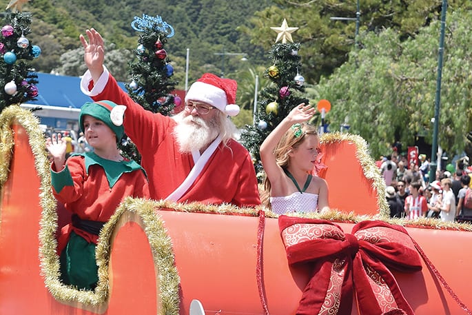 Santa comes to Warkworth for “Kiwi Summer” - Local Matters