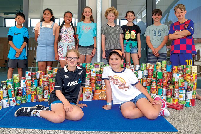 Kids collect cans - Local Matters