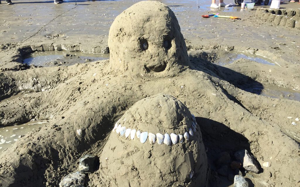 Everyone dug Easter Sand Day - Local Matters