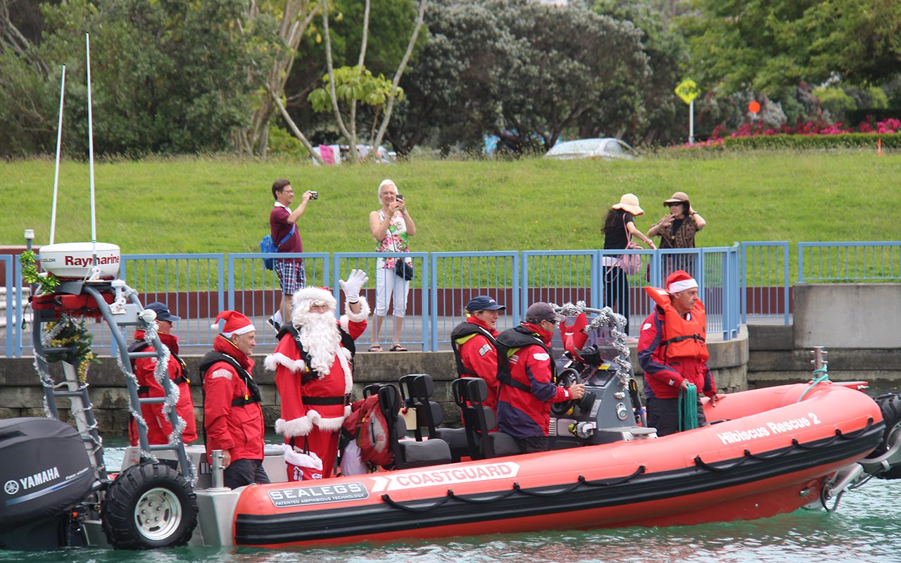 Santa tops off family fun day - Local Matters