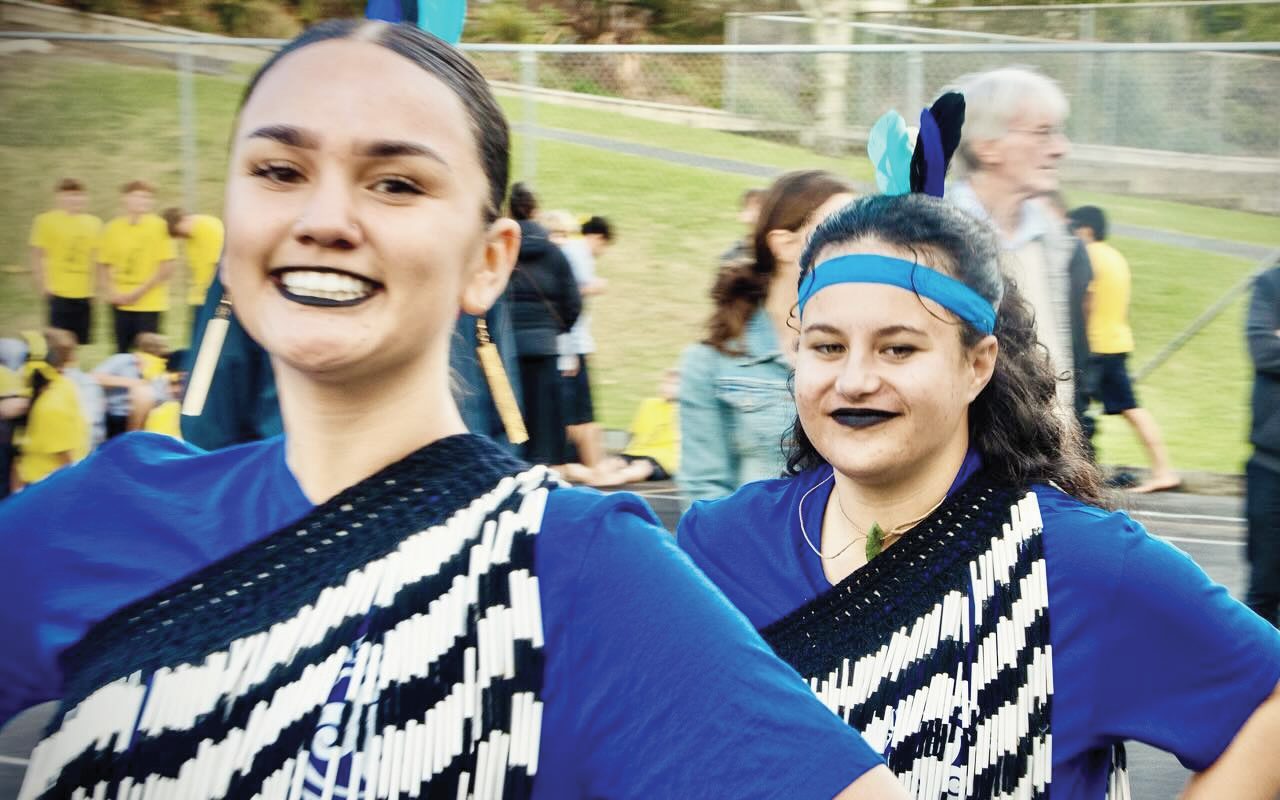 Mahurangi College kapa haka - Local Matters