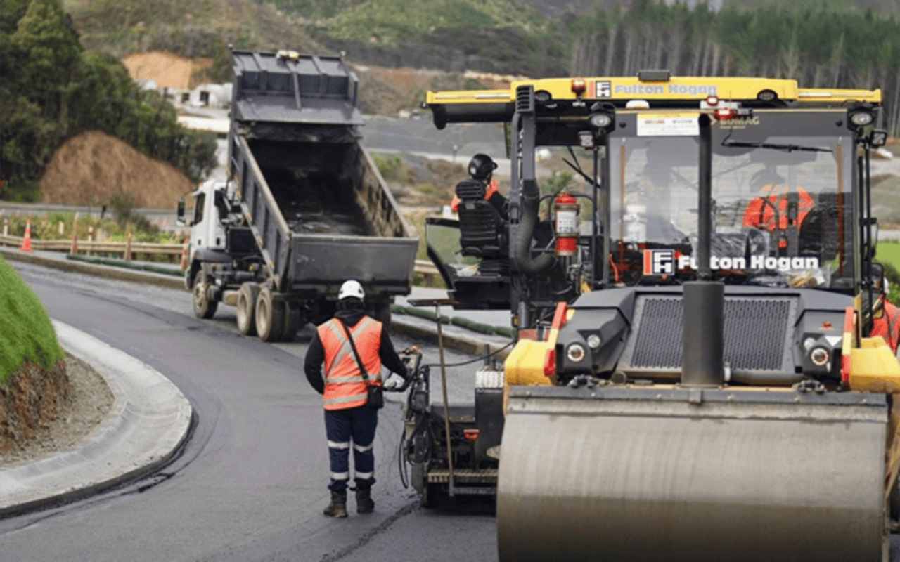 Final resurfacing closes SH1 over Brynderwyns - Local Matters